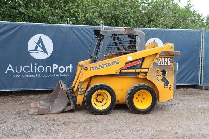 ≥ Veiling: Schranklader Mustang 2026 Diesel 35pk 2006 — Machines en ...